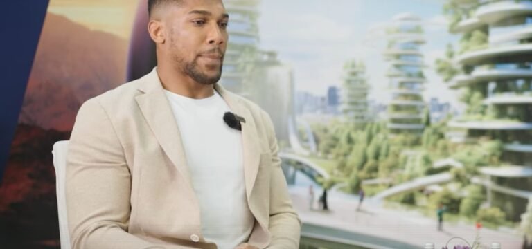 Anthony Joshua Reaction To Canelo Alvarez Vs Terence Crawford Being ...